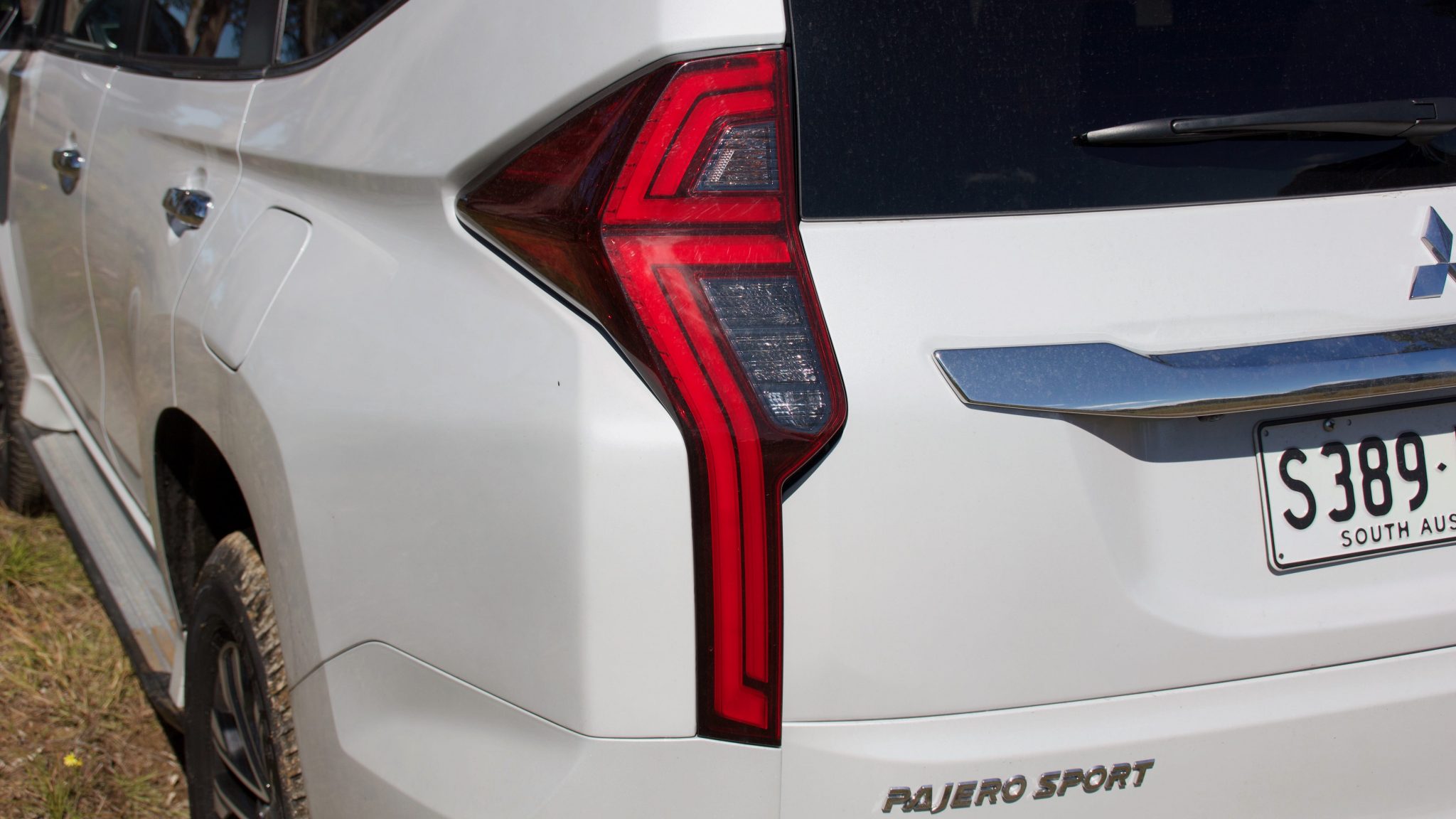 2020 Mitsubishi Pajero Sport Exceed 4x4 Review | DiscoverAuto