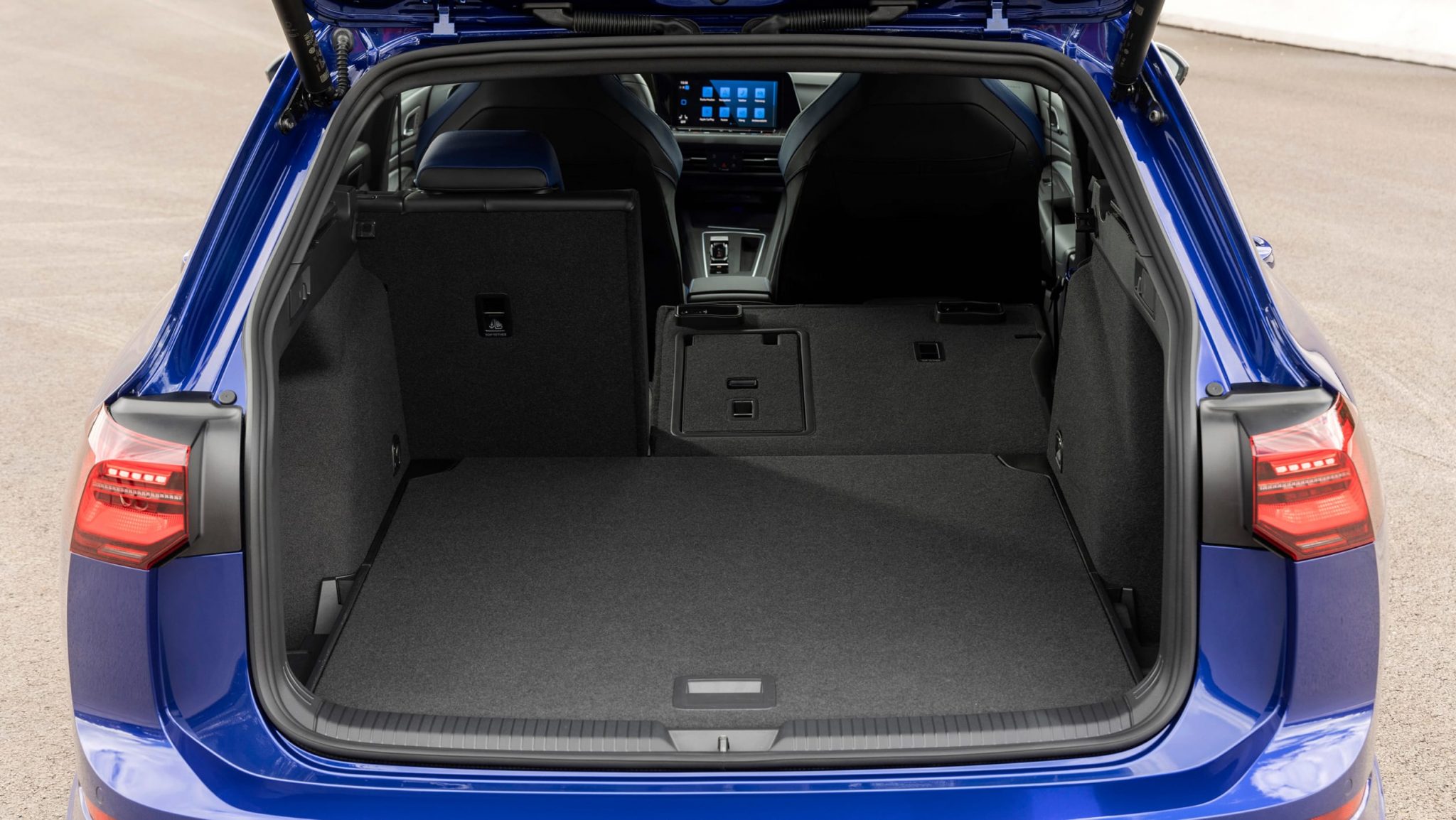 2022 Volkswagen Golf R Wagon Revealed With 235kW | DiscoverAuto