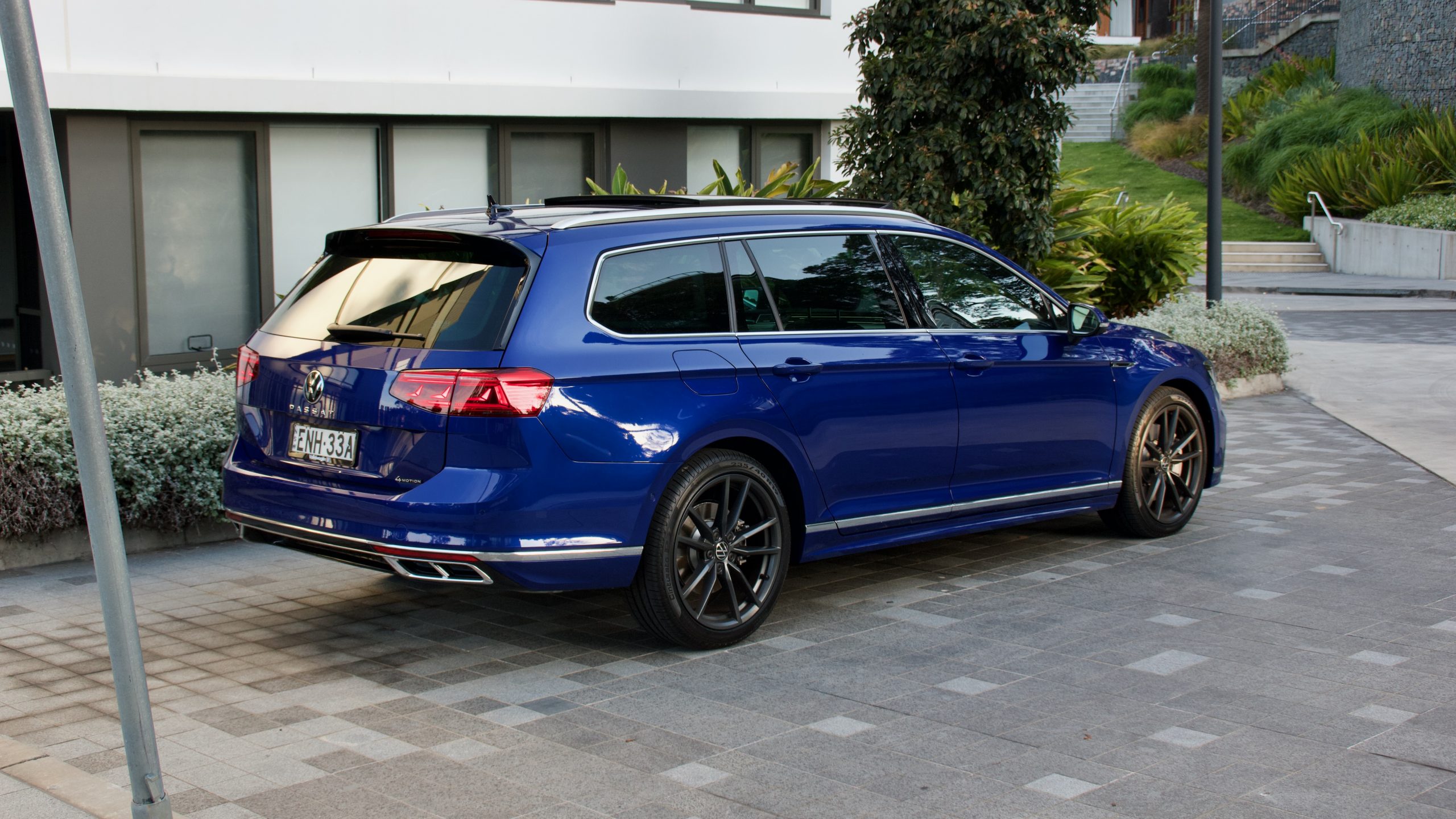 2021 Volkswagen Passat 206TSI R-Line Review | DiscoverAuto