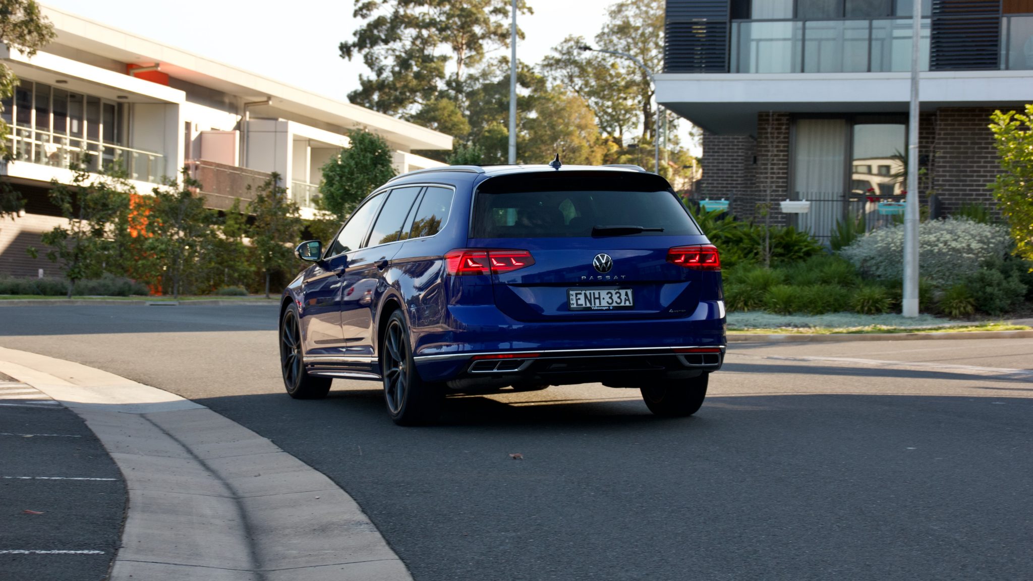 2021 Volkswagen Passat 206TSI R-Line Review | DiscoverAuto