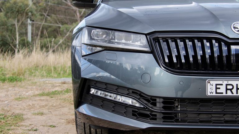2022 Skoda Superb Sportline 206TSI Liftback Review | DiscoverAuto