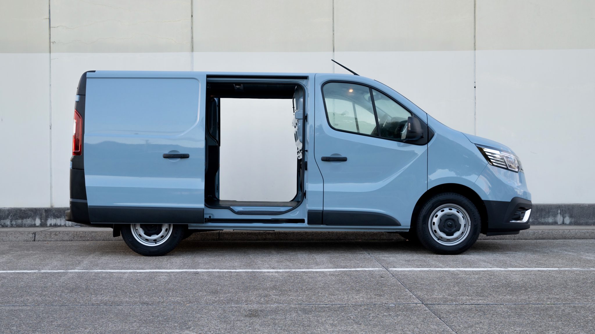 2023 Renault Trafic Arrives in Australia with New Features | DiscoverAuto