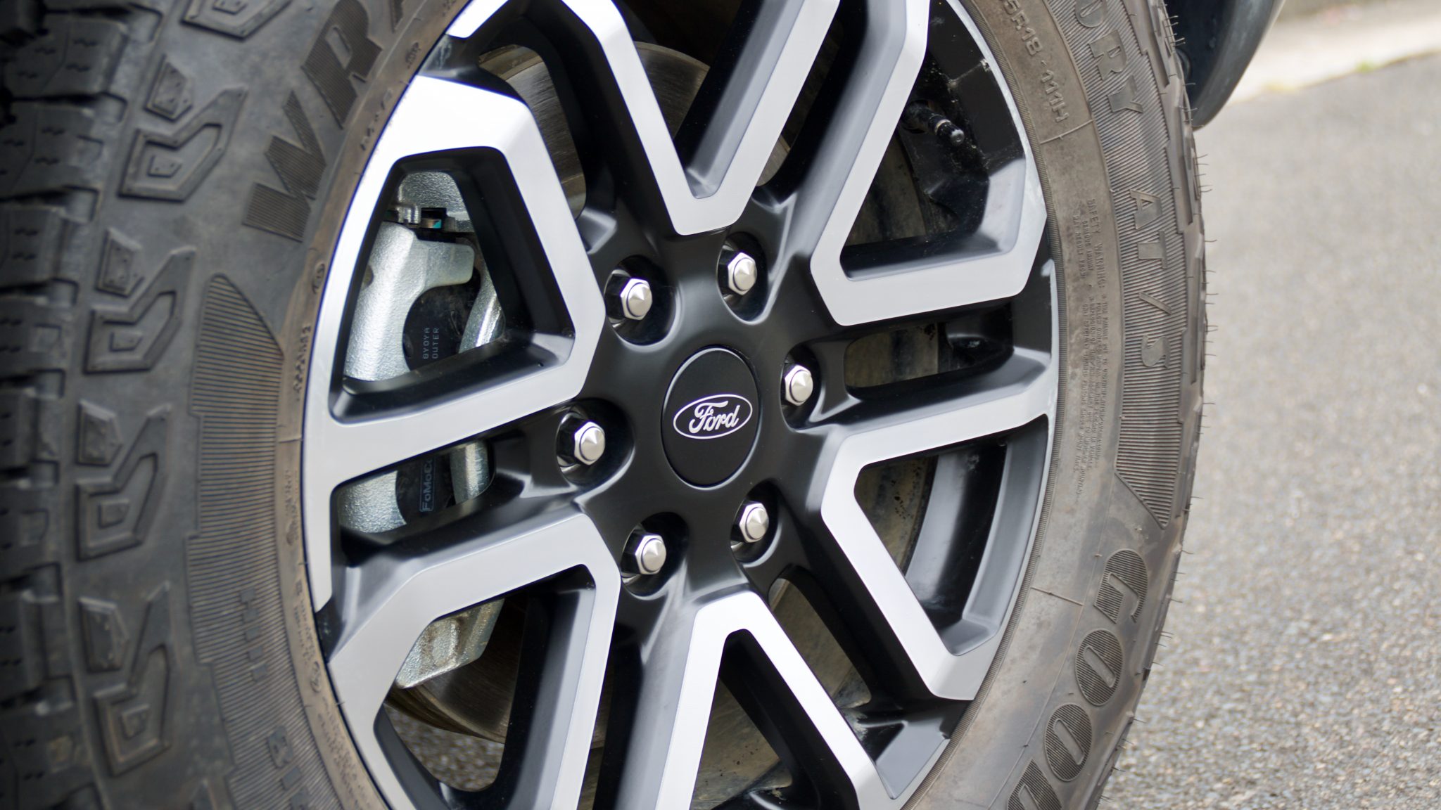 2022 Ford Ranger Sport 2.0L Bi-Turbo Review | DiscoverAuto