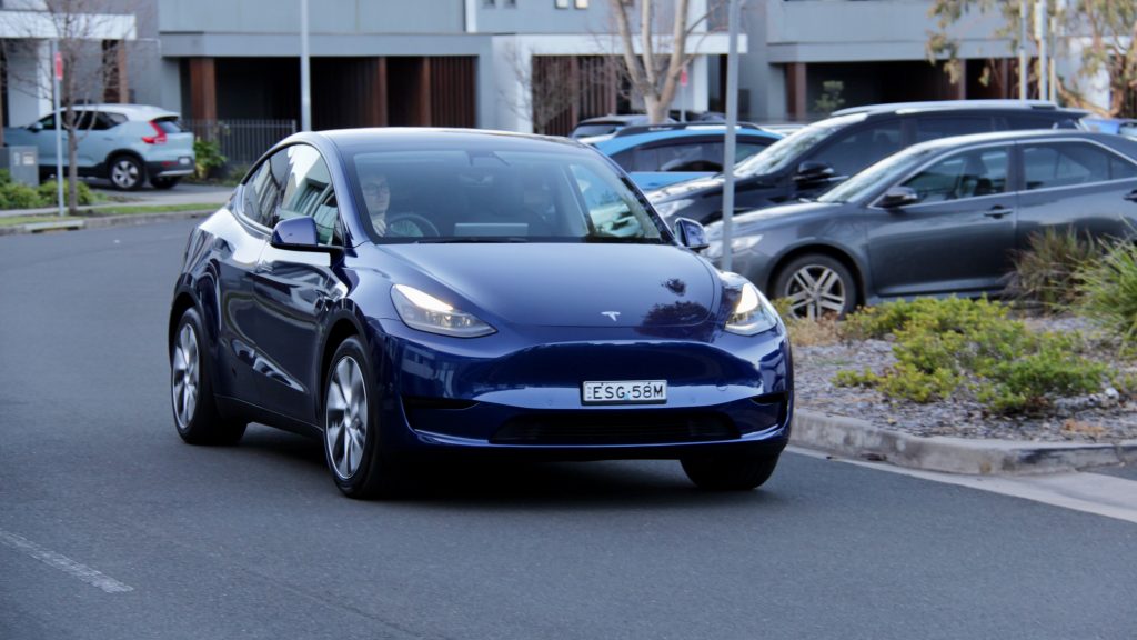 2022 Tesla Model Y Rear-Wheel Drive Review | DiscoverAuto