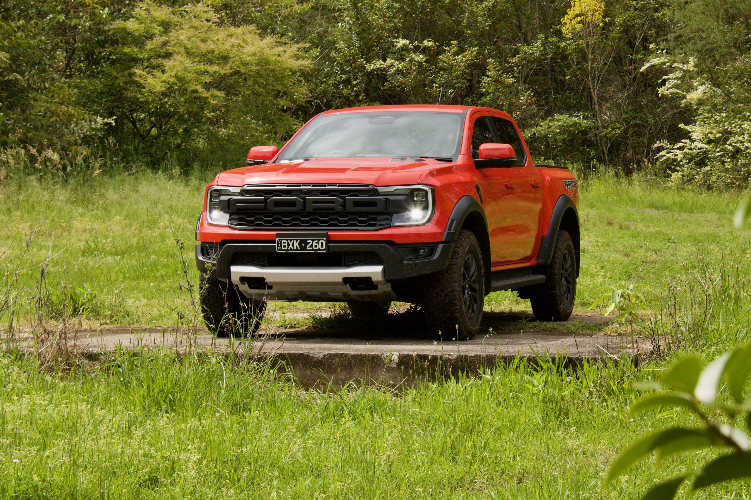 2022 Ford Ranger Raptor Twin-Turbo V6 4x4 Review | DiscoverAuto