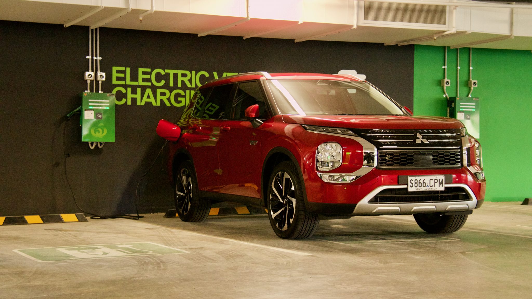 2022 Mitsubishi Outlander PHEV Aspire Review | DiscoverAuto