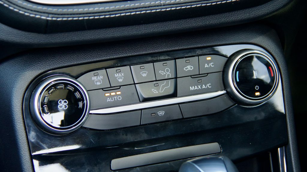 2022 Ford Puma ST-Line V 1.0L EcoBoost Review | DiscoverAuto