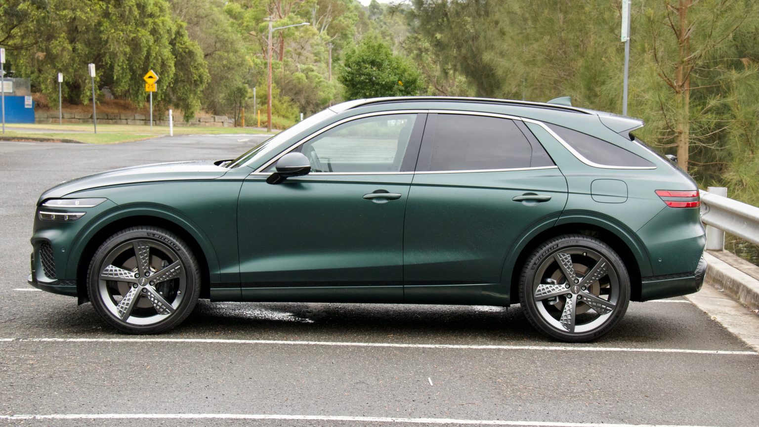 2022 Genesis GV70 2.5T Luxury Sport Line Review | DiscoverAuto