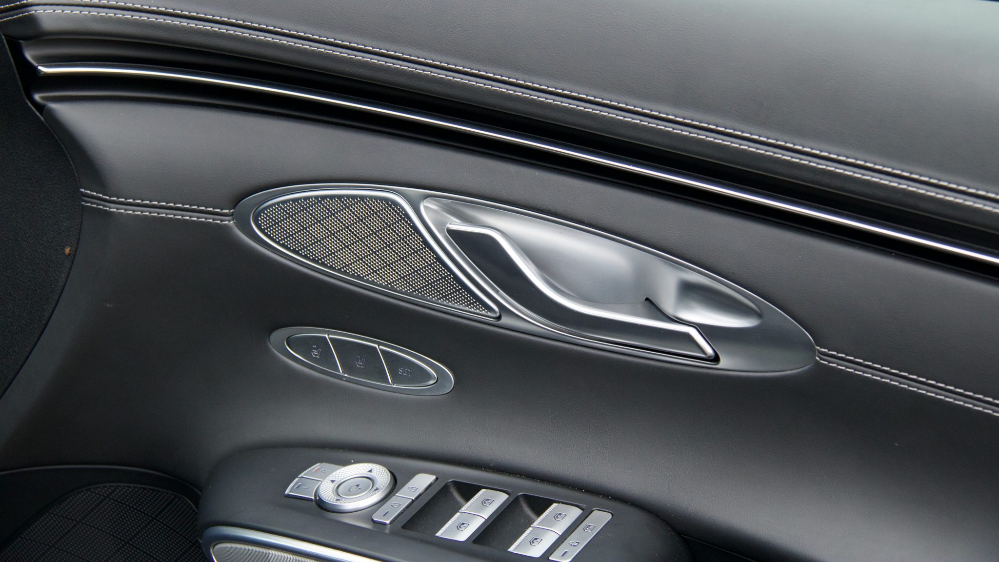 2022 Genesis GV70 2.5T Luxury Sport Line Review | DiscoverAuto