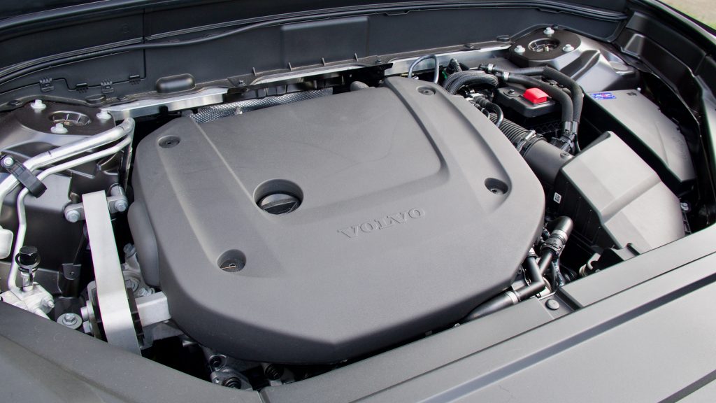 2023 Volvo XC90 Ultimate B6 Dark Review | DiscoverAuto