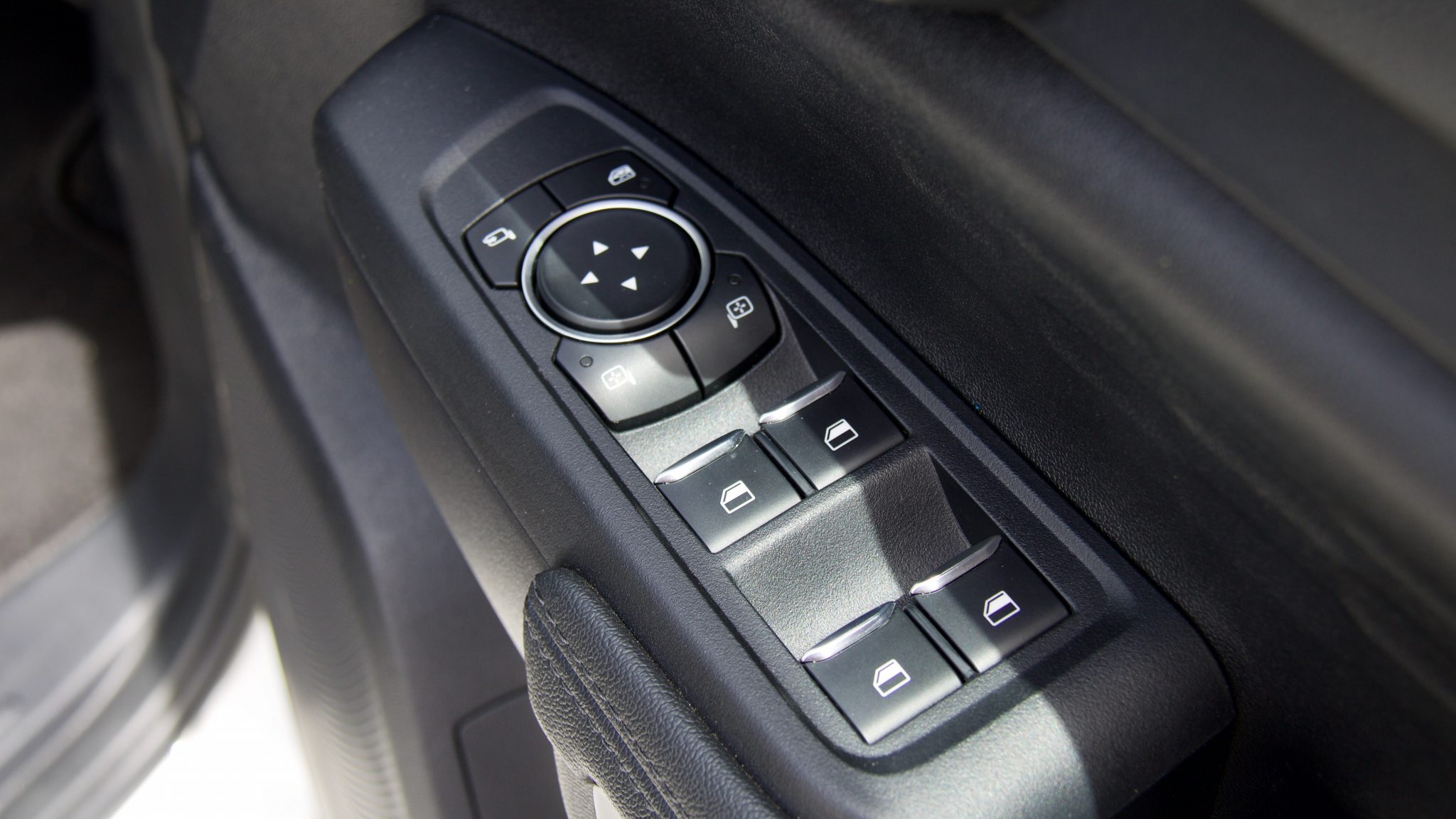 2023 Ford Everest Ambiente 4x4 BiTurbo Review | DiscoverAuto