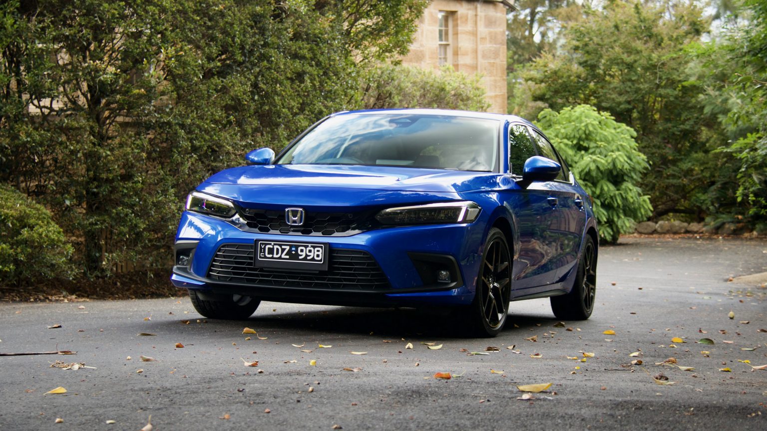 2023 Honda Civic e:HEV LX Hybrid Review | DiscoverAuto