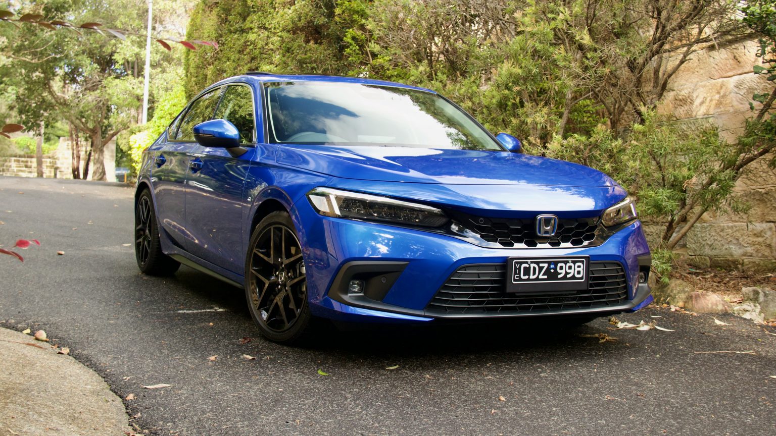 2023 Honda Civic e:HEV LX Hybrid Review | DiscoverAuto