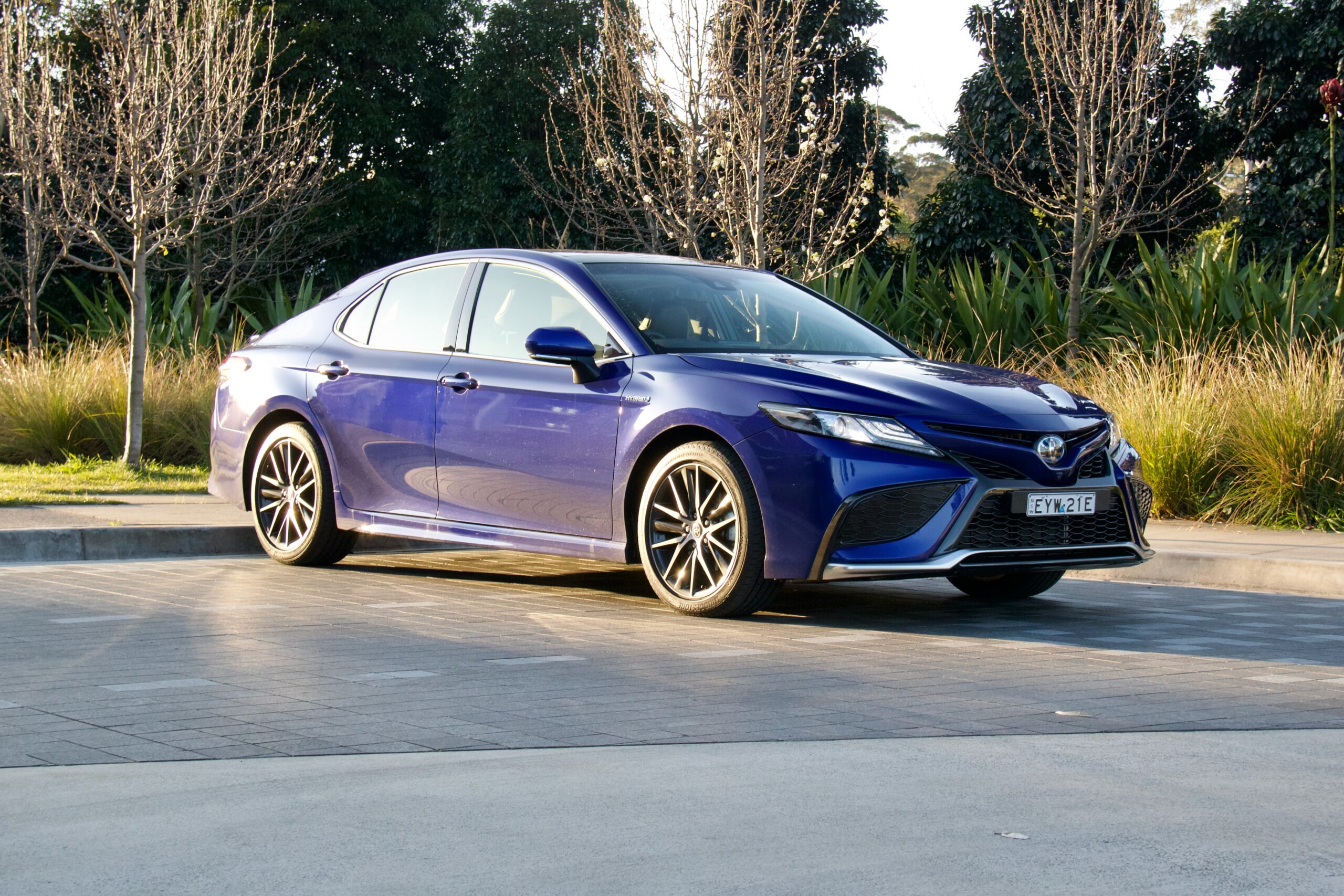 2023 Toyota Camry SL Hybrid Review | DiscoverAuto