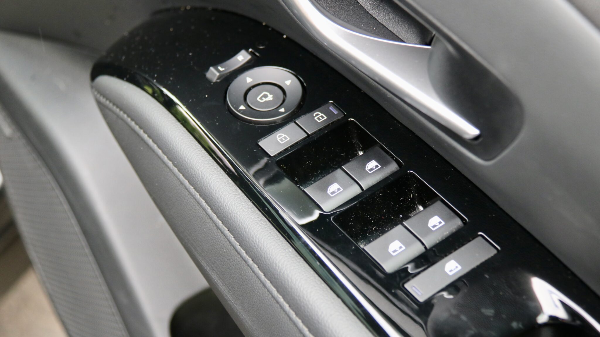 2025 Hyundai Tucson Hybrid Review | DiscoverAuto