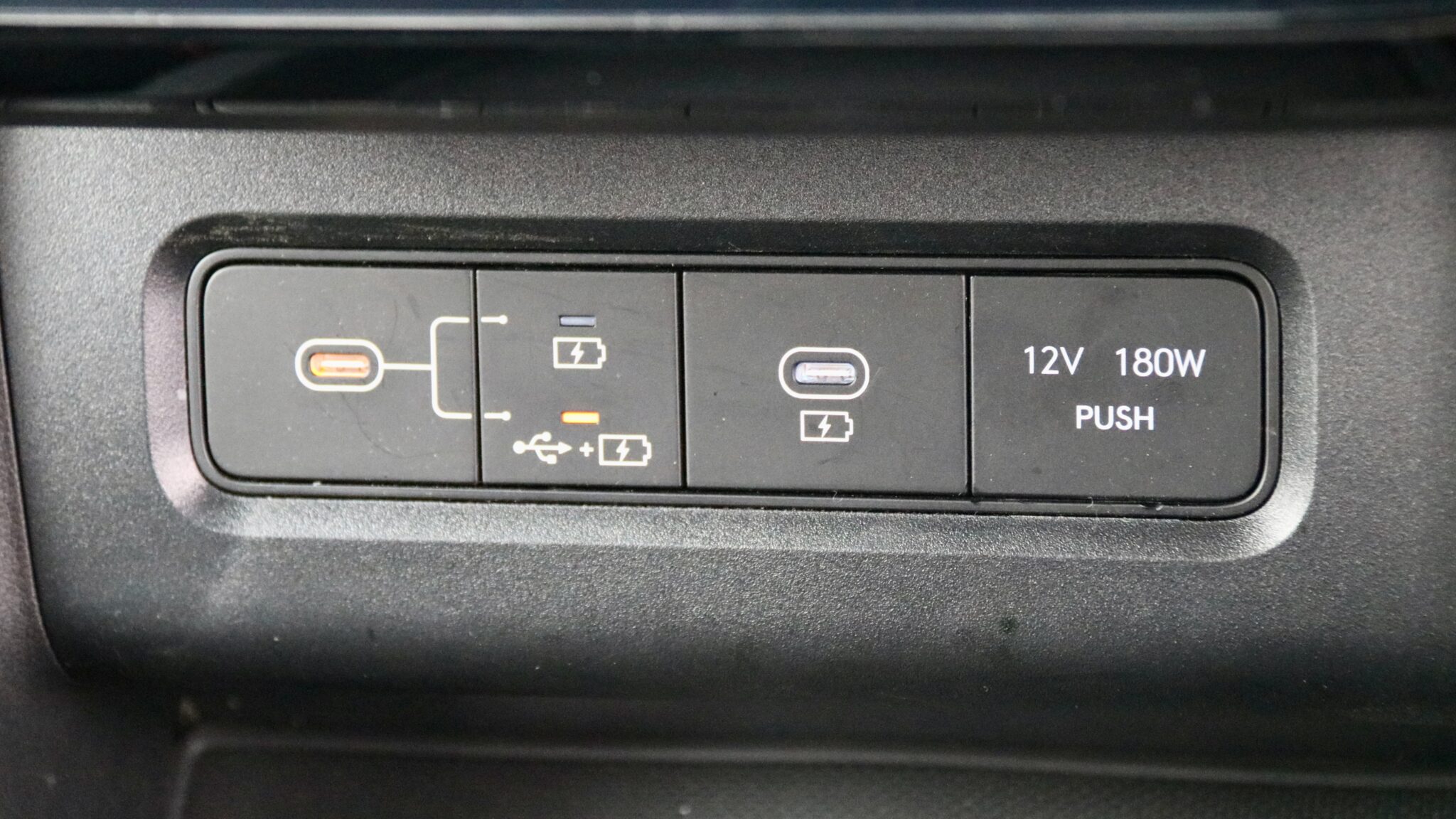 2025 Hyundai Tucson Hybrid Review | DiscoverAuto